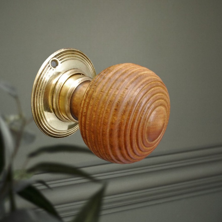 Oak Door Knobs - Oak Beehive